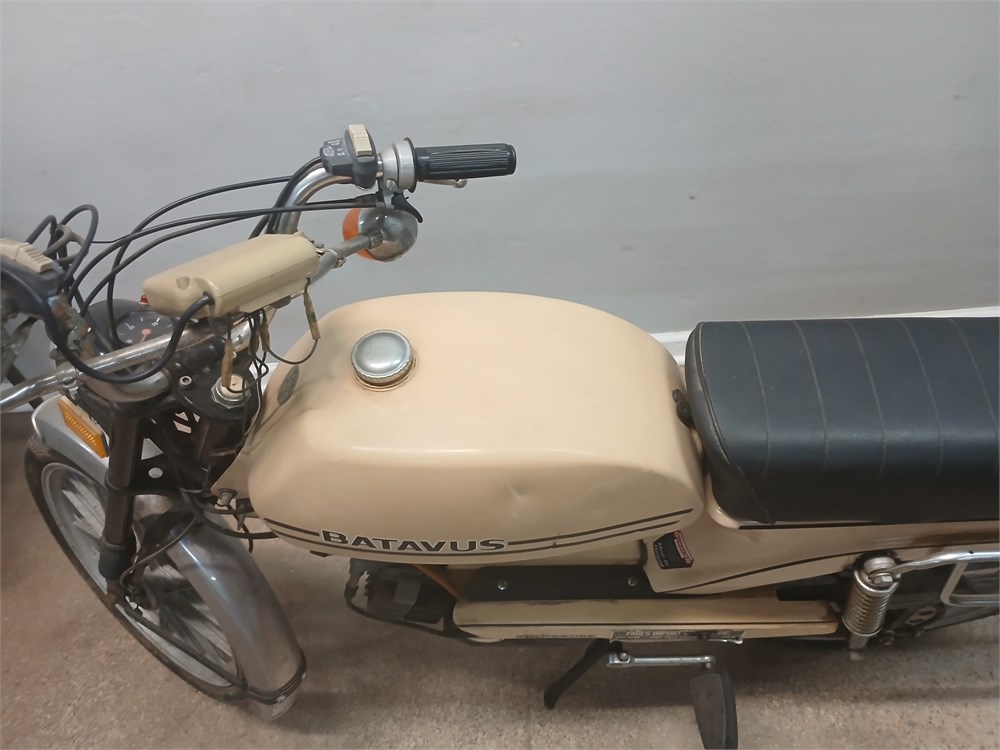 Transitional Design Online Auctions - Batavus Regency Moped / Motorcycle
