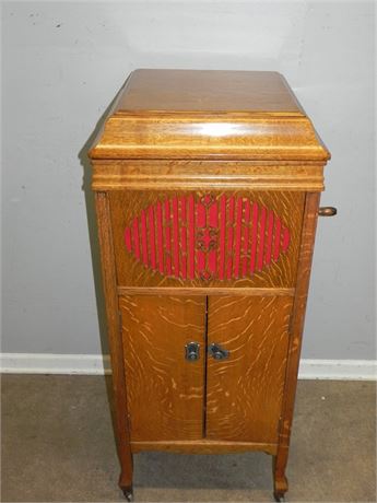 Transitional Design Online Auctions - Antique Brunswick Phonograph ...