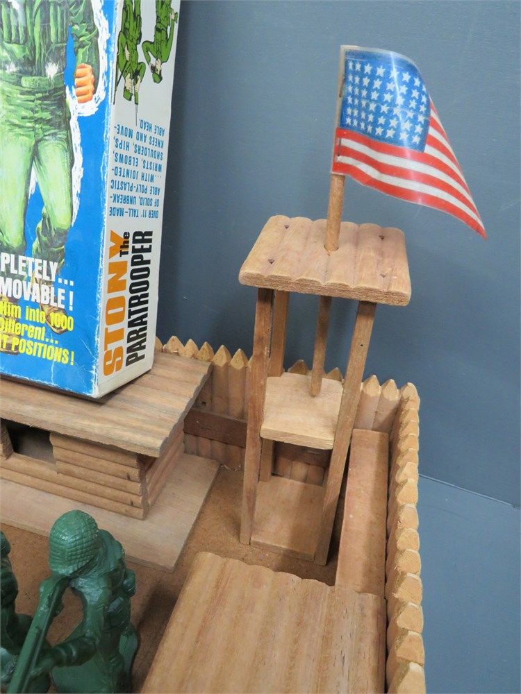 Transitional Design Online Auctions - 1960s MARX Stony The Paratrooper ...