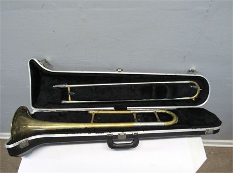 Transitional Design Online Auctions - Getzen Trombone with King Case ...