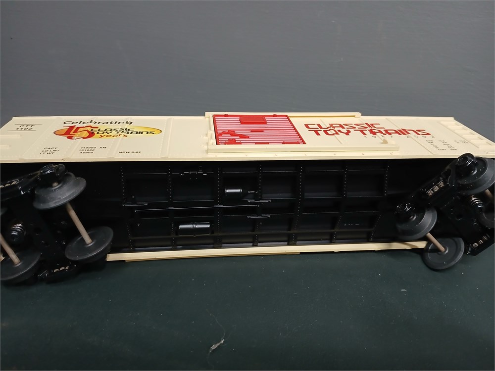 Transitional Design Online Auctions - Model train freight cars