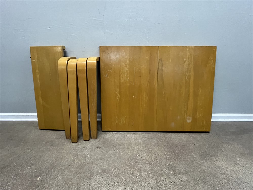 Transitional Design Online Auctions - Stuart Table / Leaf