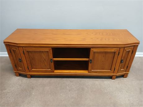 Transitional Design Online Auctions - Oak Television Stand / Quality