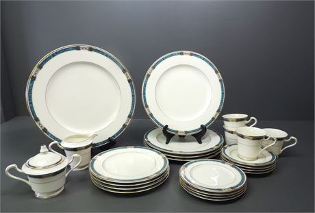 Transitional Design Online Auctions - MIKASA Discontinued Fine China ...