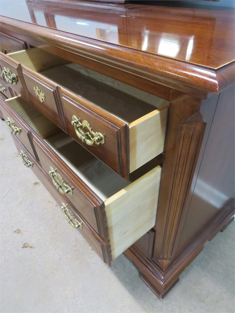 Transitional Design Online Auctions