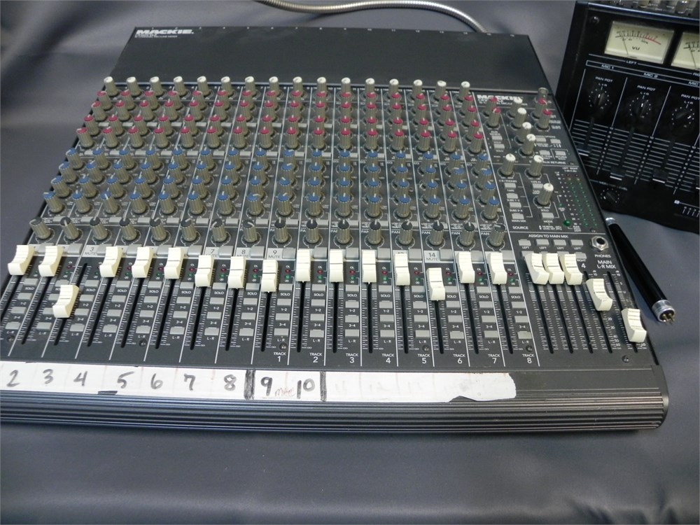 Transitional Design Online Auctions - Realistic & Mackie Console Mixing ...