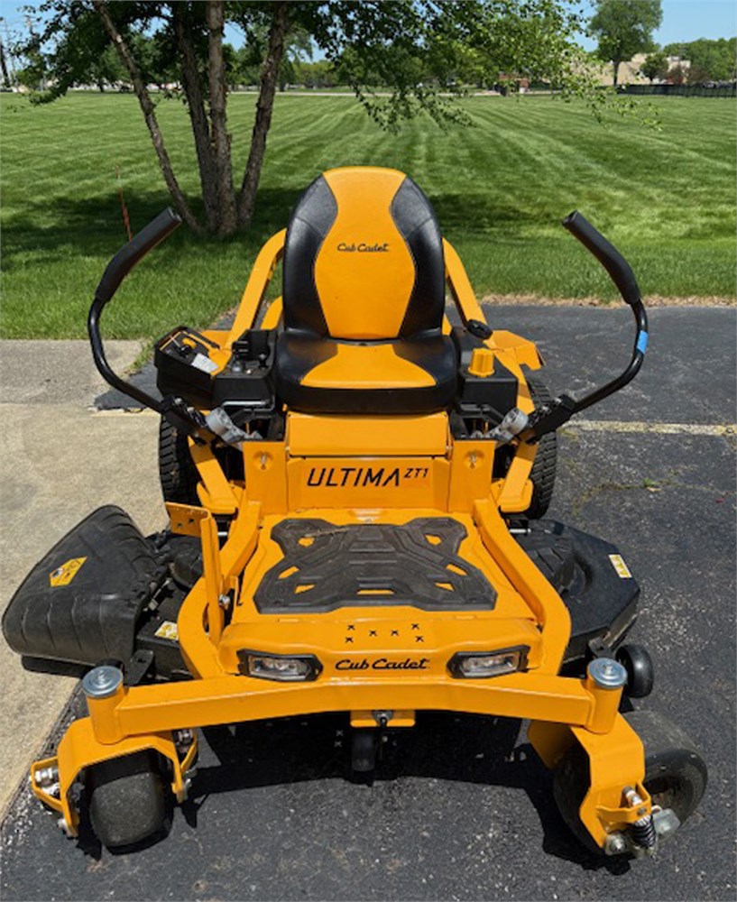 Transitional Design Online Auctions - CUB CADET Ultima Series ZT1 54 ...