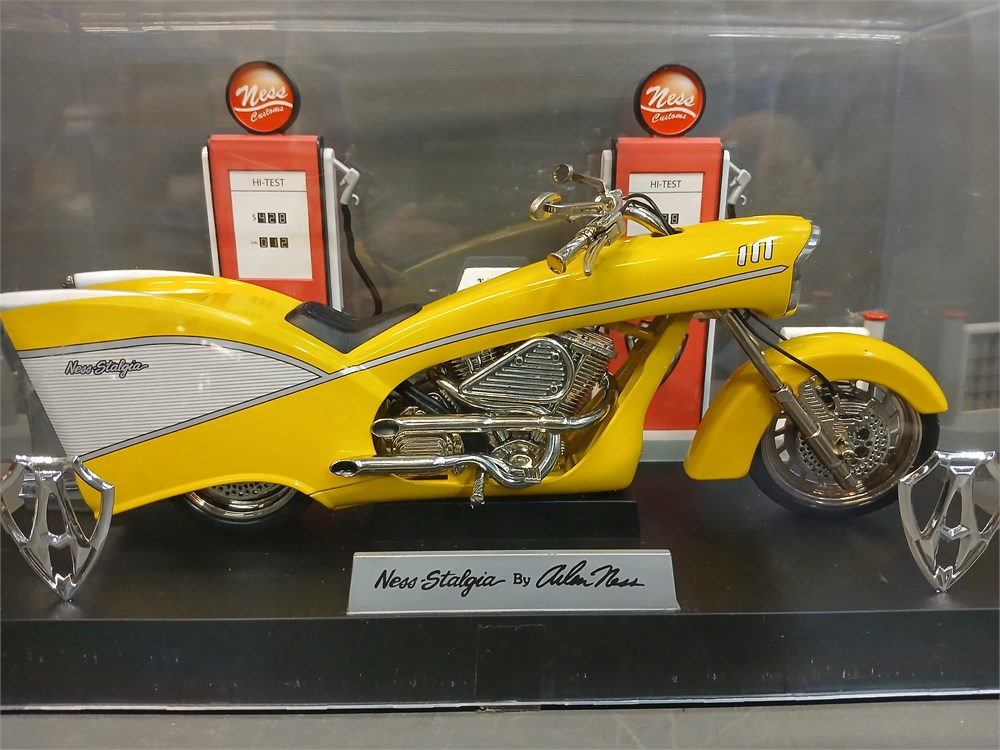 Transitional Design Online Auctions - Die-cast Model Motorcycles