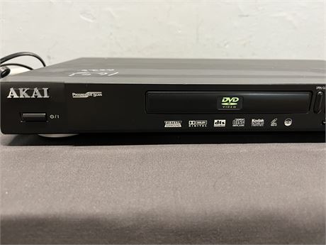 Transitional Design Online Auctions - Akai DVD Player