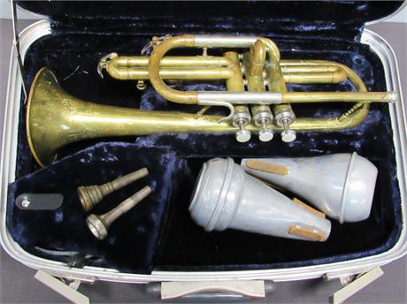 Transitional Design Online Auctions - Conn Coronet w/2 Mouth Pieces, 2 ...