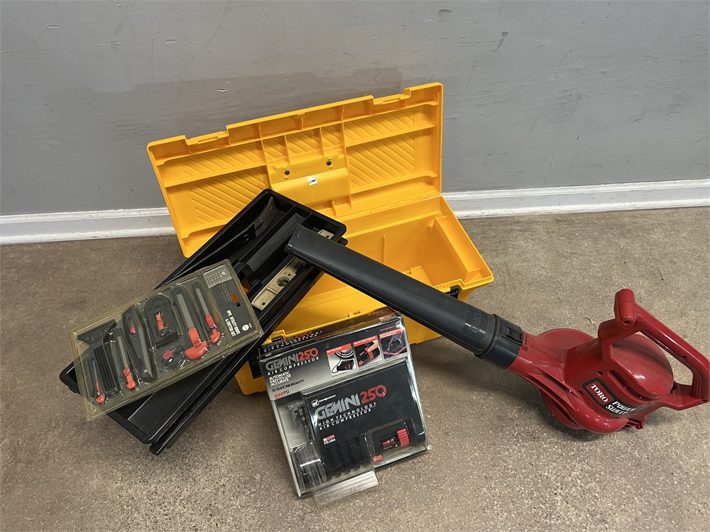 Transitional Design Online Auctions - Toro Power Sweep / Tool Chest