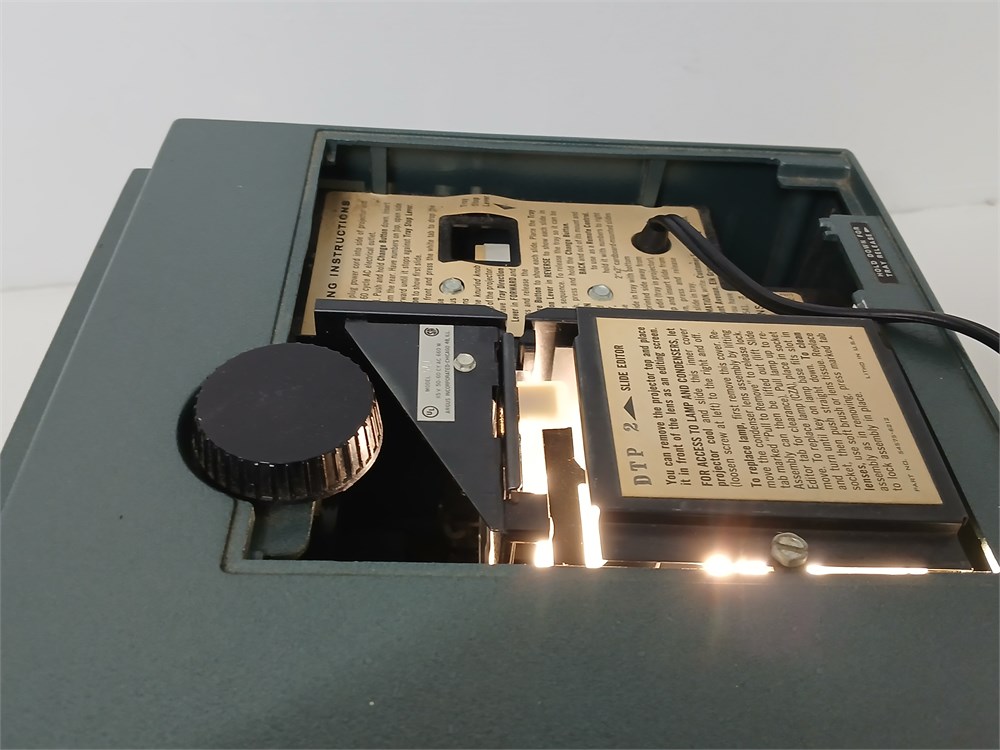 Transitional Design Online Auctions - Argus Automatic Slide Projectors ...