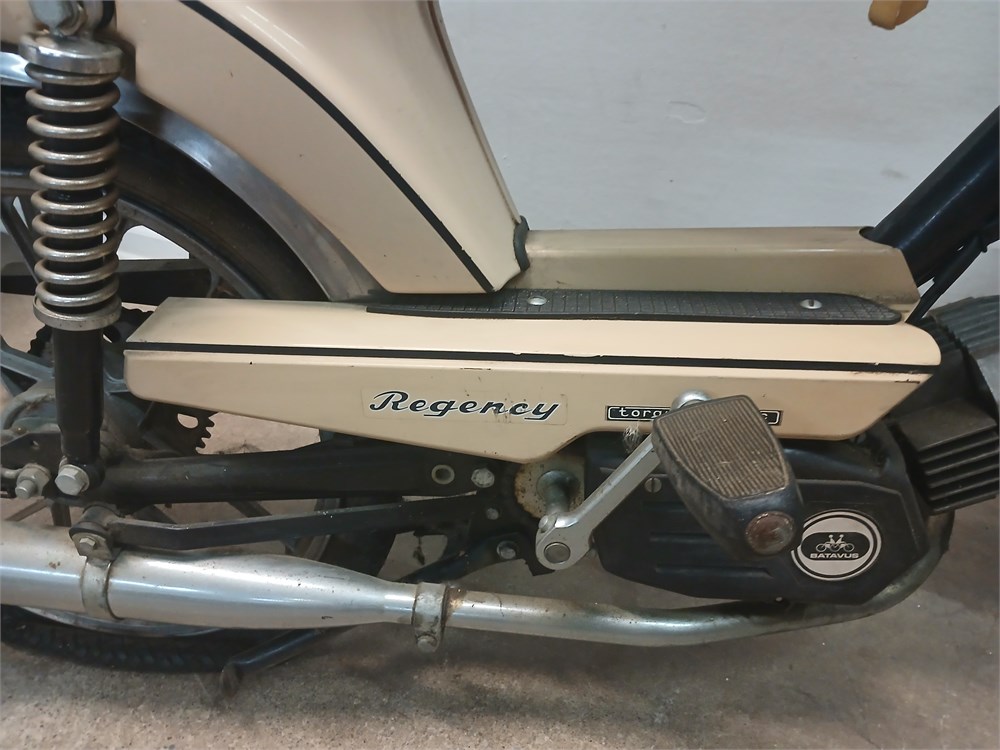 Transitional Design Online Auctions - Batavus Regency Moped / Motorcycle