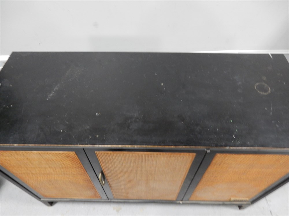 Transitional Design Online Auctions - 1958 Zenith Console
