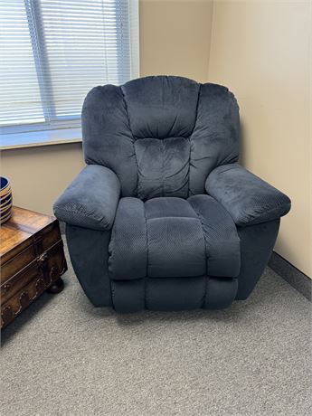 Transitional Design Online Auctions - Lazy Boy Blue Recliner ...