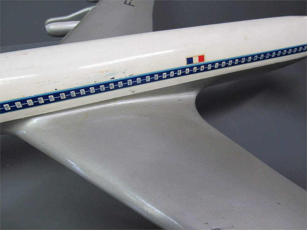 Transitional Design Online Auctions - 1959 Boeing 707 Model Airplane ...