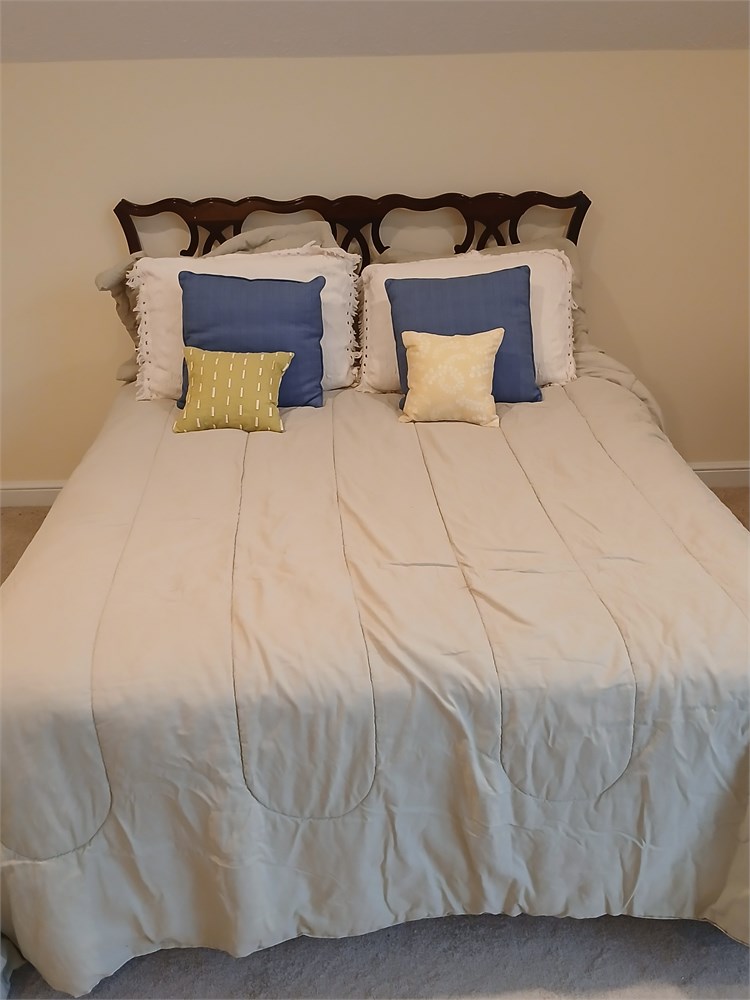 Transitional Design Online Auctions - Drexel Queen Bed