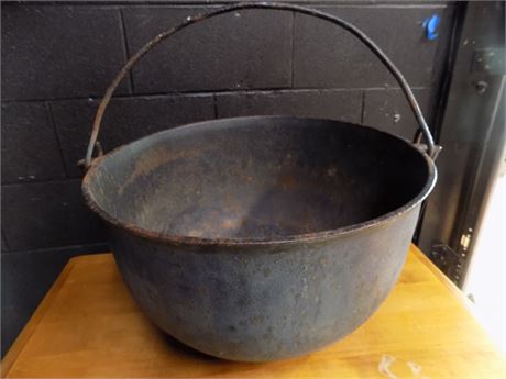 Transitional Design Online Auctions - Antique Kettle Cauldron