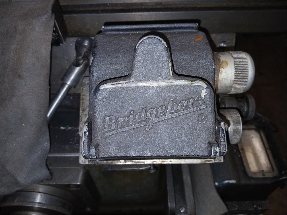 Transitional Design Online Auctions - Bridgeport Milling Machine / J-74302.