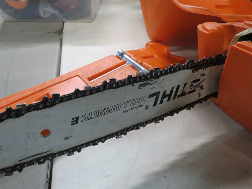 Transitional Design Online Auctions - STIHL MS 250C Chainsaw