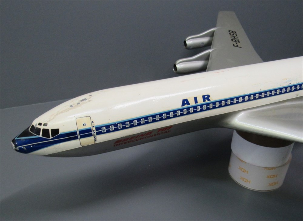 Transitional Design Online Auctions - 1959 Boeing 707 Model Airplane ...