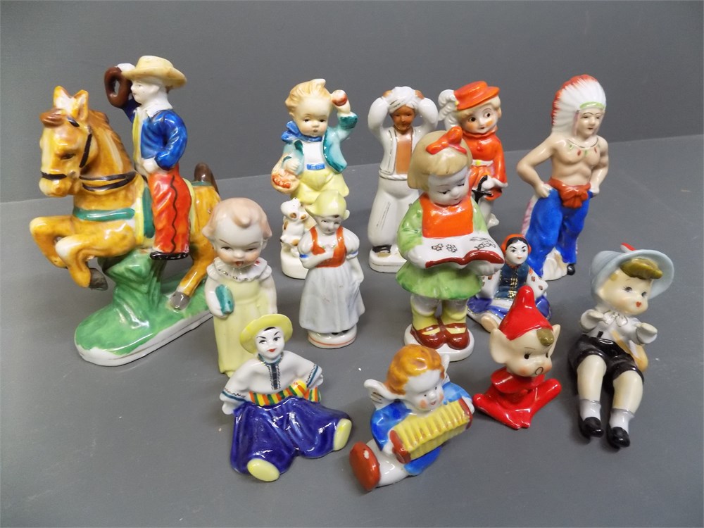 Transitional Design Online Auctions - Japanese Porcelain Figurine ...
