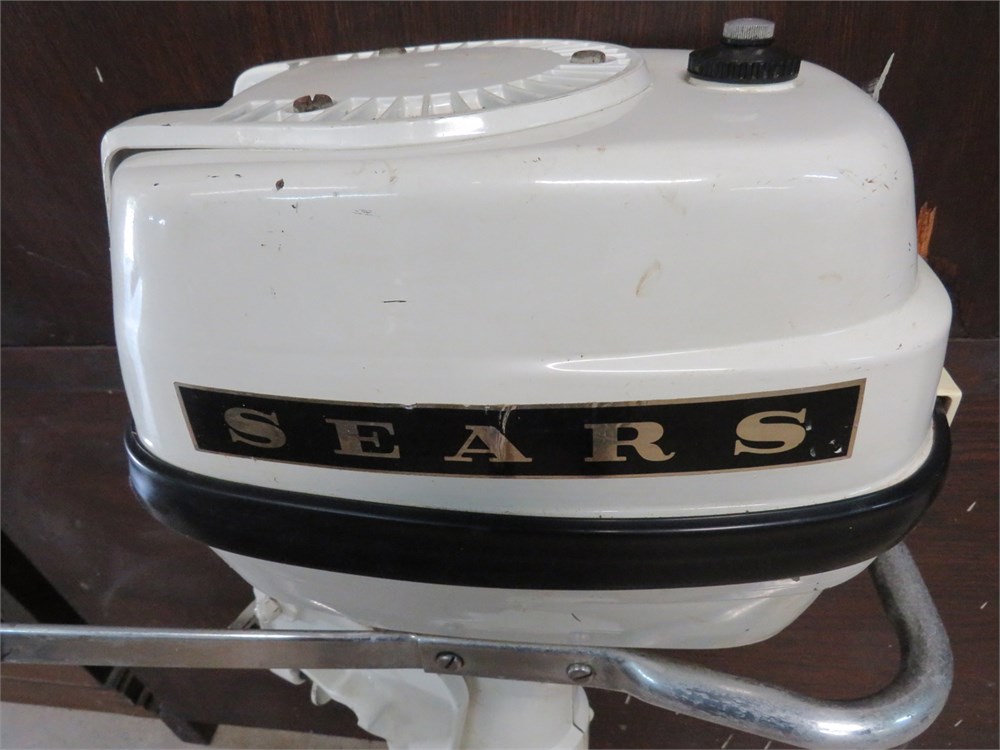 Transitional Design Online Auctions - 1967 SEARS 4 hp Outboard Motor
