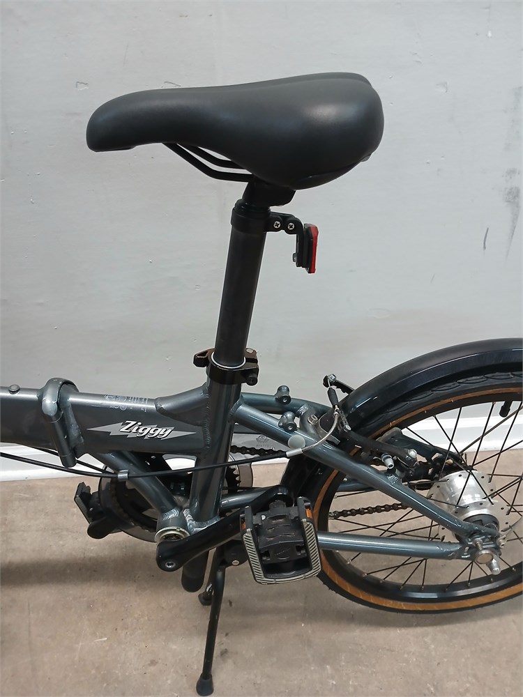 Transitional Design Online Auctions - Breezer Ziggy Commuter Bike