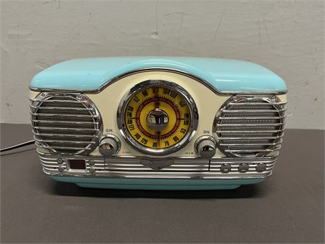 Transitional Design Online Auctions - Memorex AM/FM CD Player Radio