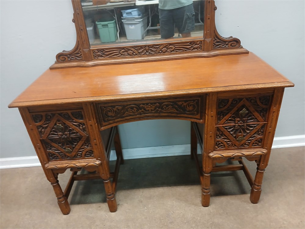 Transitional Design Online Auctions - Antique Limbert Gothic Carved Oak ...