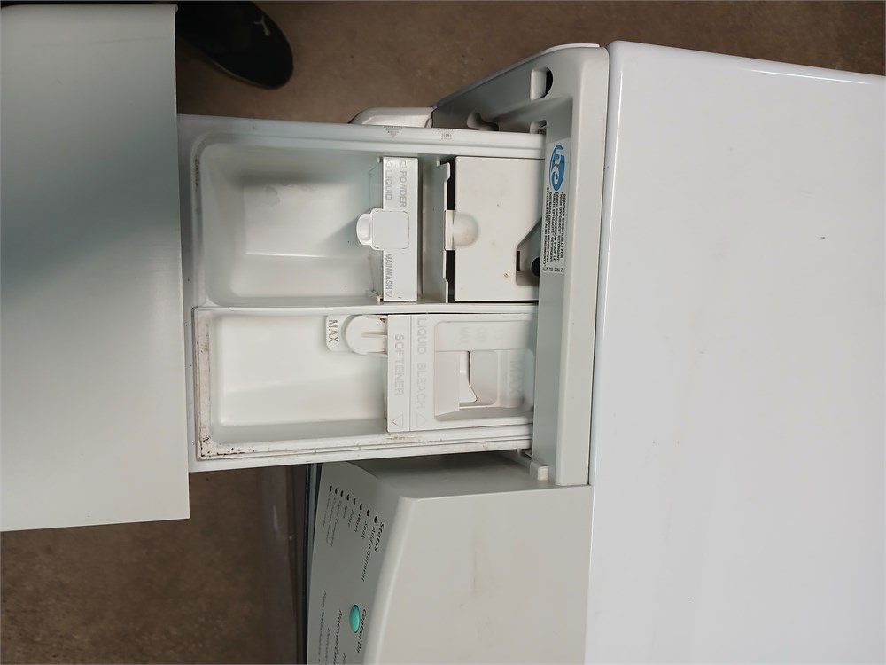 Transitional Design Online Auctions - Whirlpool Duet Washing Machine