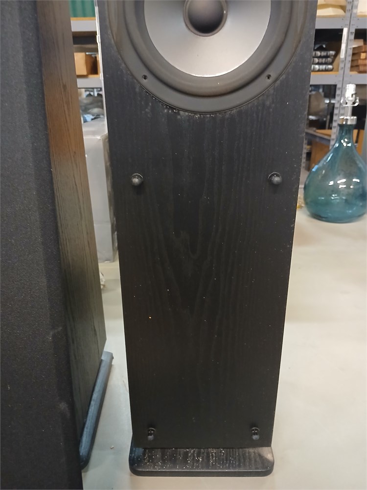 Transitional Design Online Auctions - Polk Audio Series RT8 speakers
