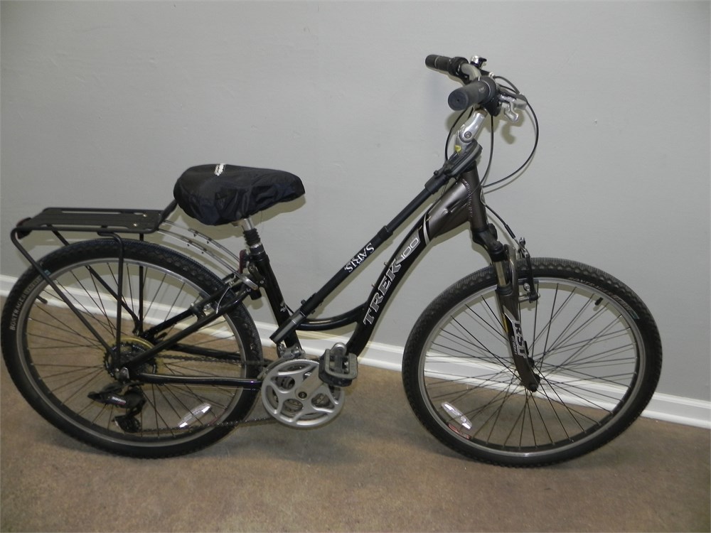Transitional Design Online Auctions - Trek 100 Navigator Bike/ RST CT Com I