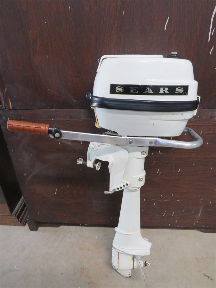 Transitional Design Online Auctions - 1967 SEARS 4 hp Outboard Motor