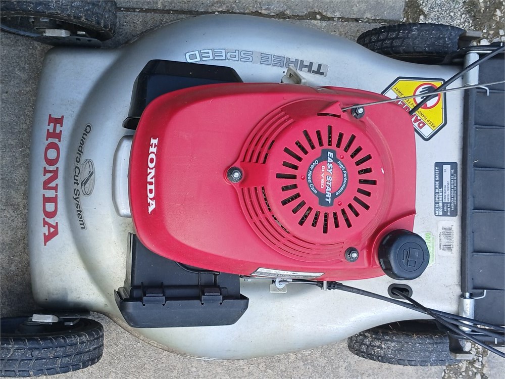 Transitional Design Online Auctions - Honda Rotary Mower / HRR2163TDA