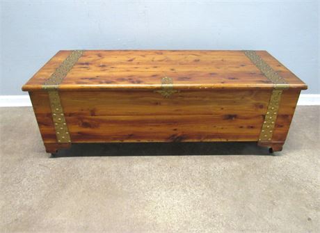 Transitional Design Online Auctions - Stewart Tennessee Red Cedar ...