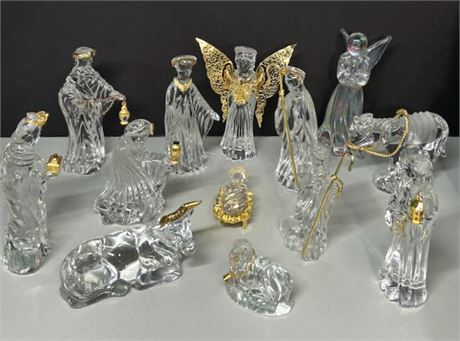 Transitional Design Online Auctions - Gorham Lead Crystal Nativity ...