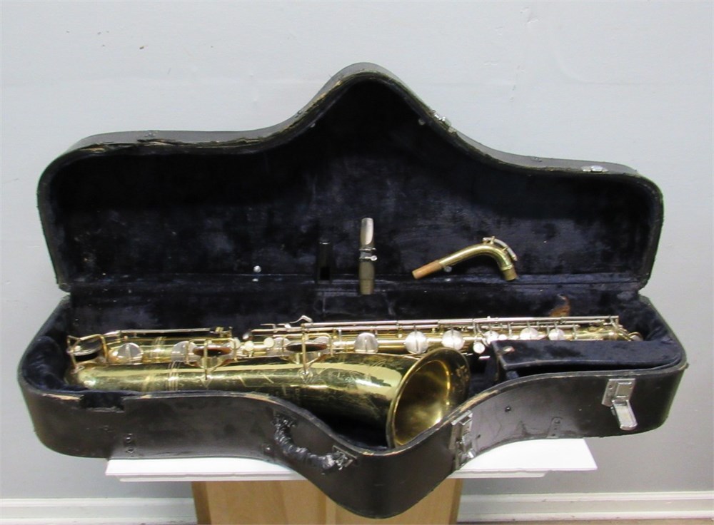 Transitional Design Online Auctions - Conn - Elkhart Ind. Baritone ...