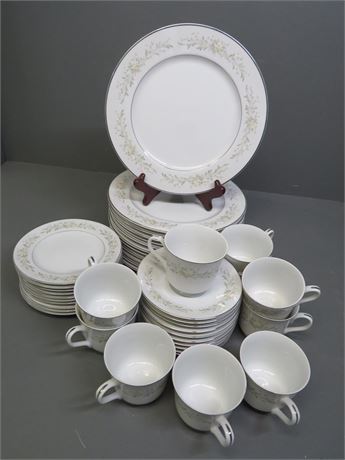 Transitional Design Online Auctions - GRACE 'Rhapsody' Fine China