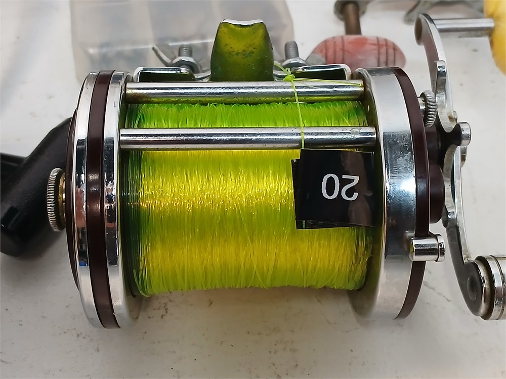 Transitional Design Online Auctions - Vintage Fishing Reels and Supplies