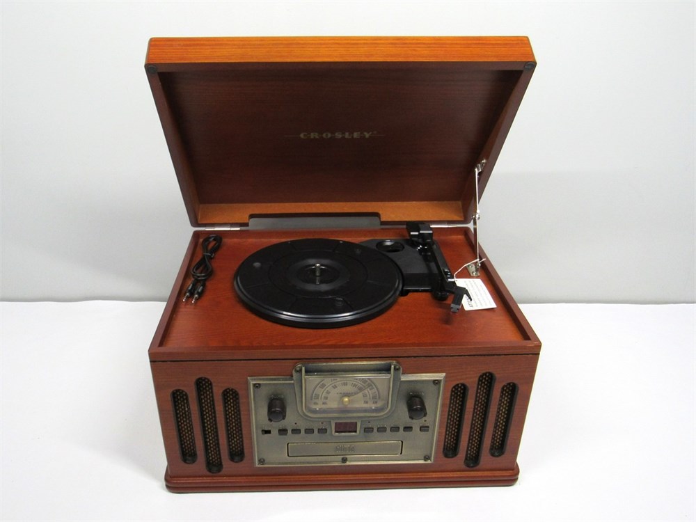 Transitional Design Online Auctions - Crosley CR704 Radio - AM/FM/CD ...