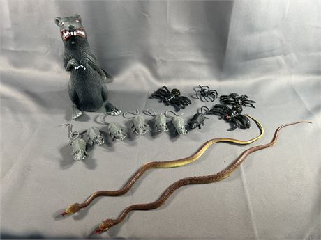 Transitional Design Online Auctions - Rubber Rats, Spiders & Snakes