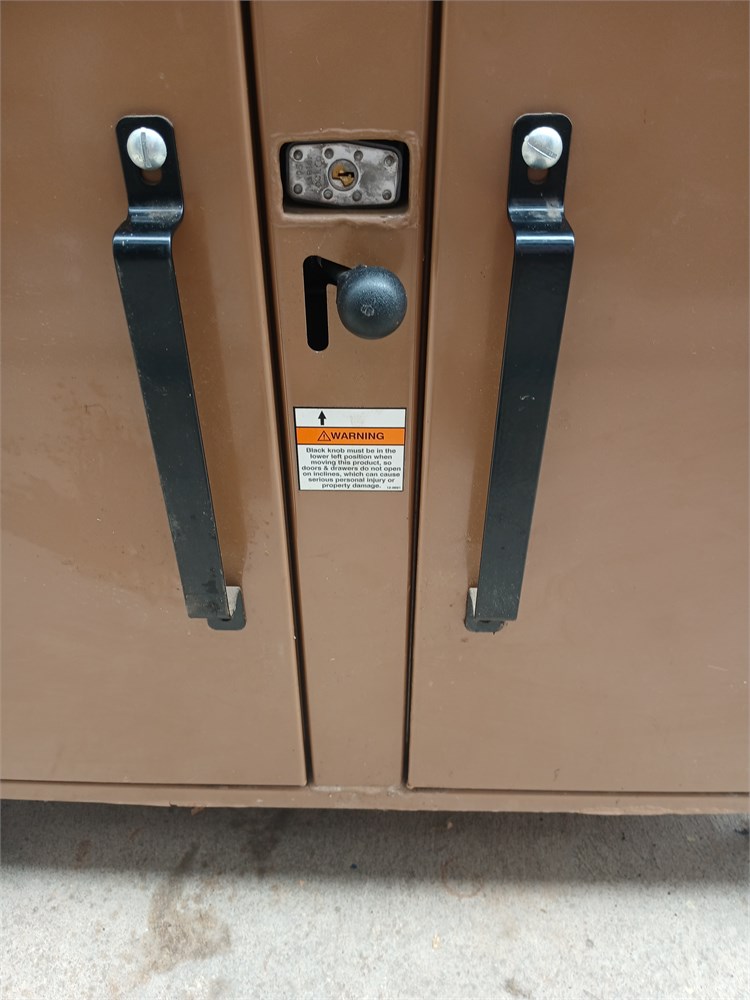 Transitional Design Online Auctions - Knaack 49 Jobmaster Rolling Work ...