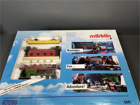 Transitional Design Online Auctions - Marklin Train