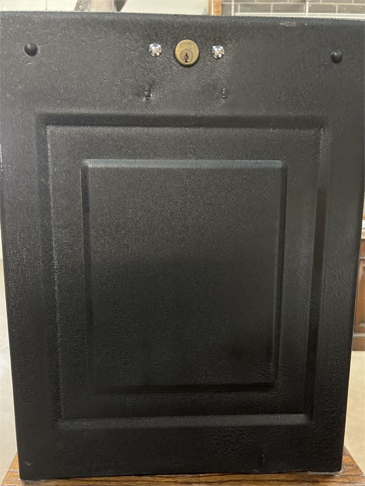 Transitional Design Online Auctions - Nickle Slot Machine